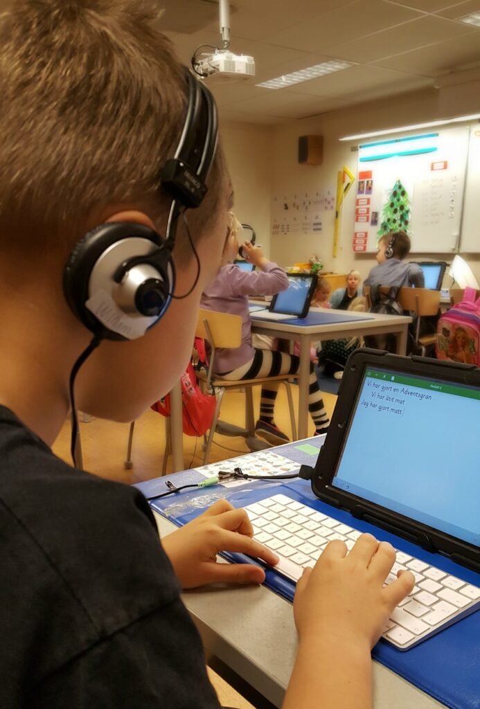 Fostering Critical Thinking and Digital Literacy Skills Through AI in ...